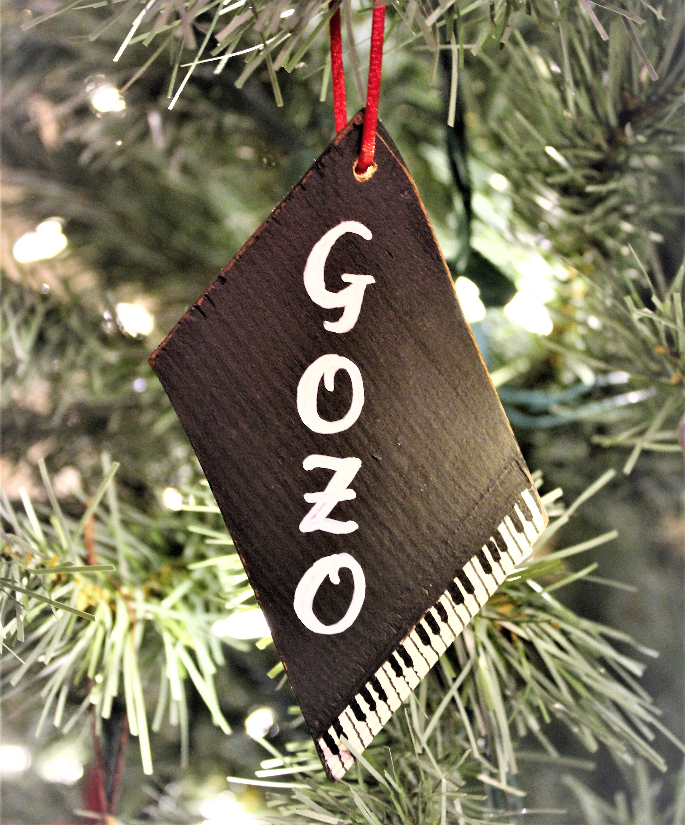 Art Made from Piano Soundboard – Encore! Old Pianos with a New Song